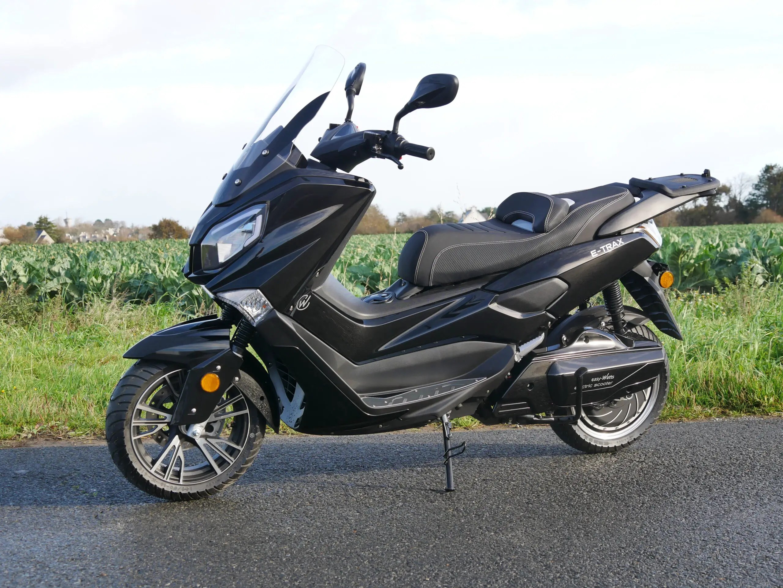Easy-Watts launches the e-trax air, an electric scooter with a ...