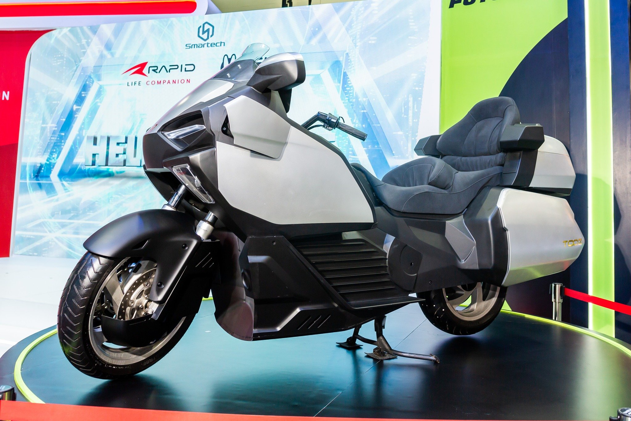 Felo Tooz, the Thai electric motorcycle with 700 km of range